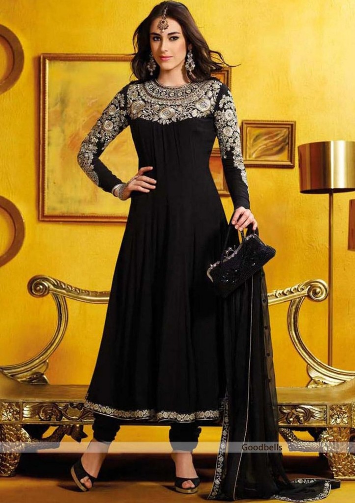 6 Flattering Neck Designs For Your Salwar Kameez Collection - FashionPro