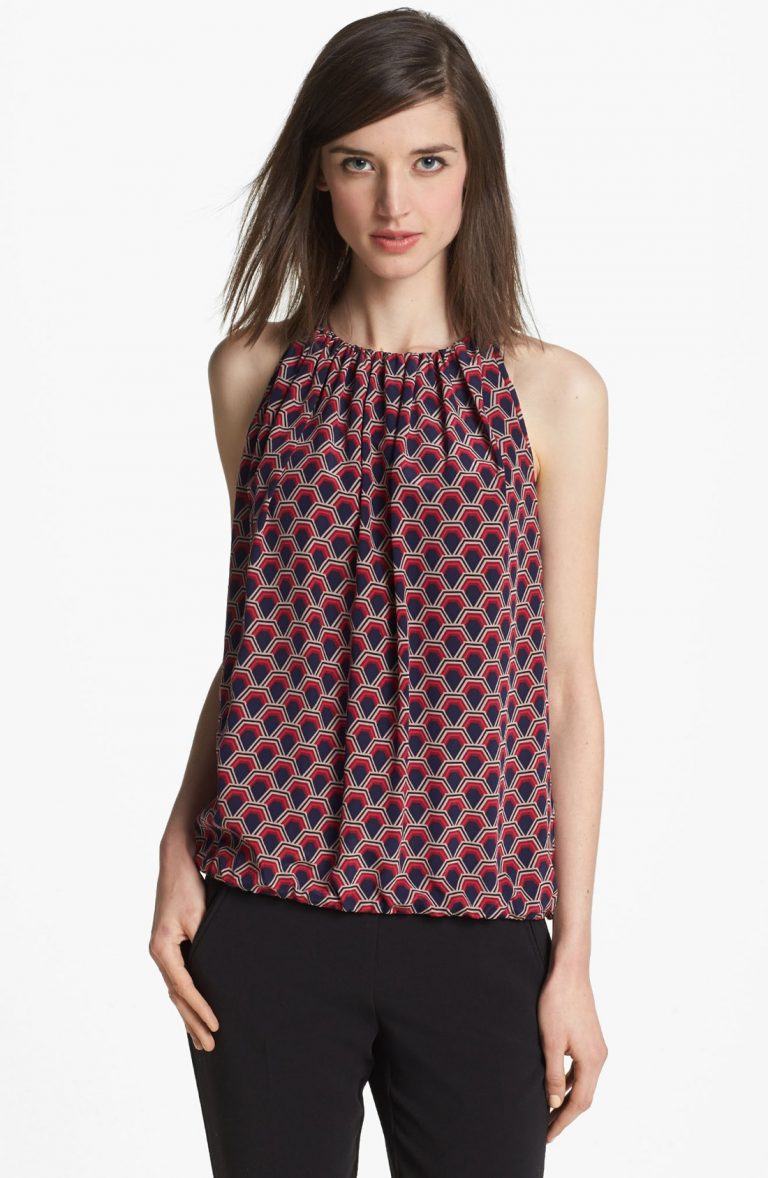 Wardrobe Essentials: 9 Tops Every Woman Should Own - FashionPro